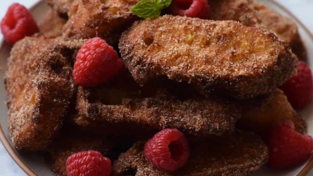 A Recipe for Rabanada - The Sweet and Crispy Taste of Christmas in ...