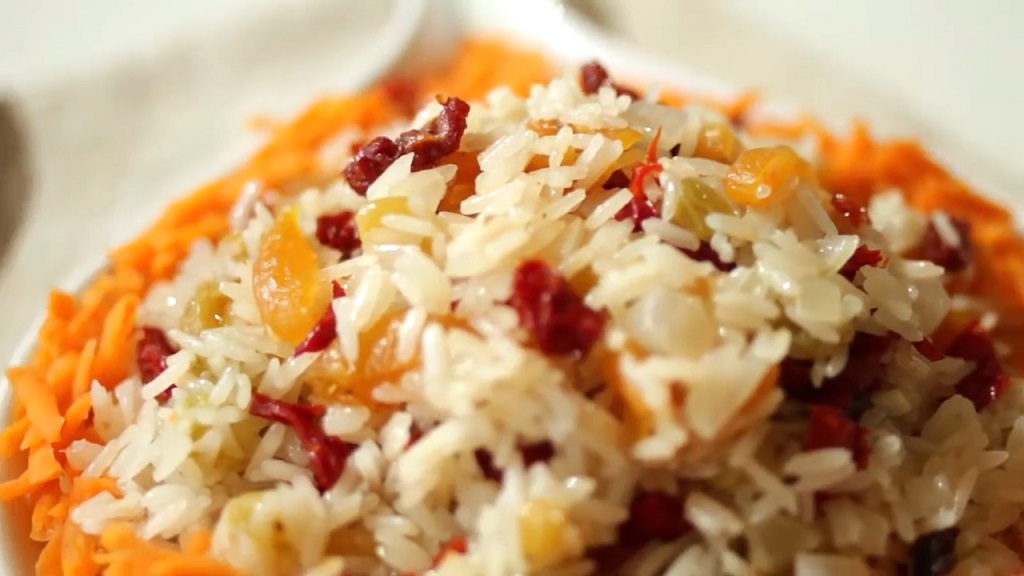 Brazilian Rice with Raisins Recipe - A Taste of Christmas in Brazil ...