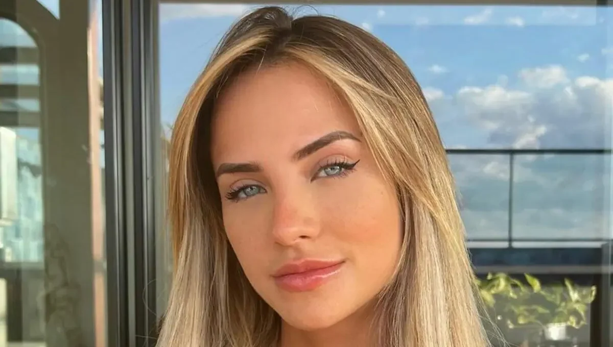 Gabi Martins Caught Red Handed at Rio's Grand Hyatt - Hurfpostbrasil