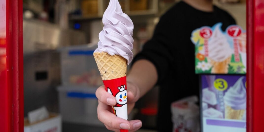 Mixue Overtakes McDonald's and Starbucks to Become the Biggest Fast ...