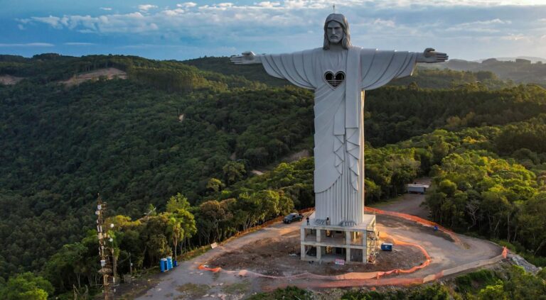 Christ the Redeemer in Rio Is No Longer the Tallest as a New Statue ...