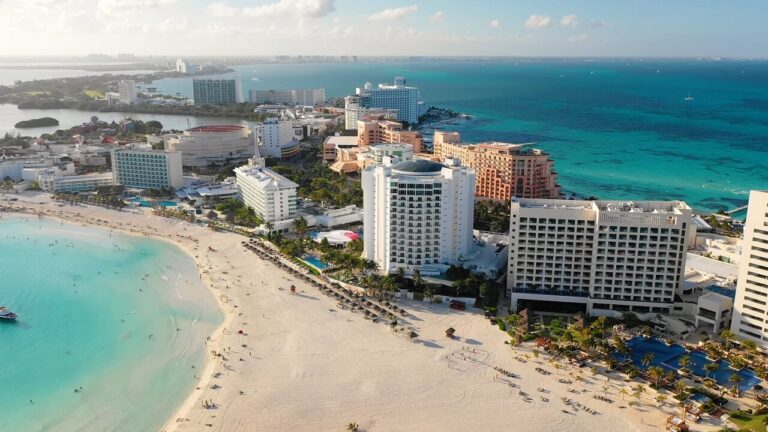 Is Cancun Safe to Visit in 2025? Full Travel Safety Guide for Tourists ...